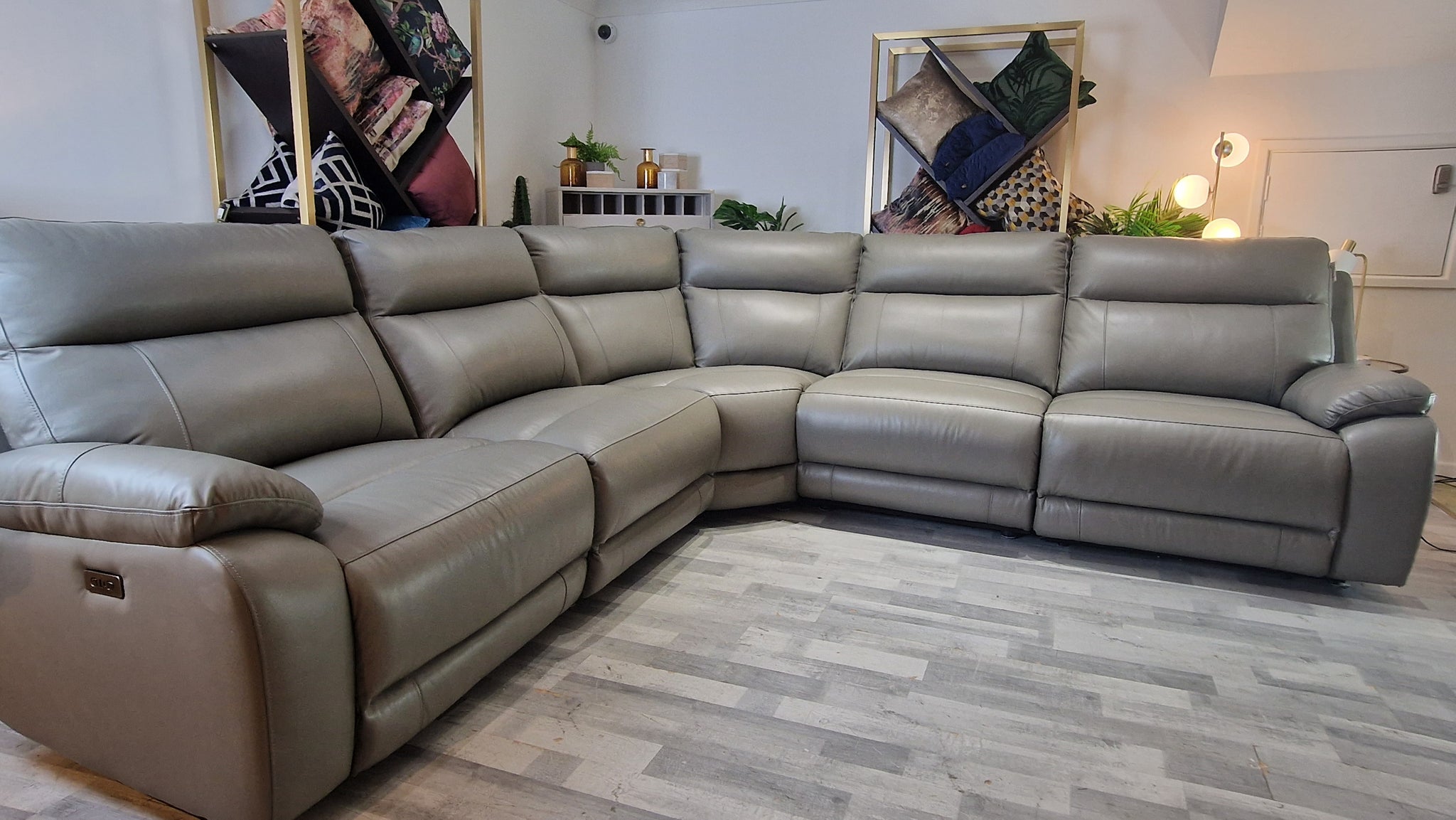 Corner Sofas — The Sofa Clearance Outlet