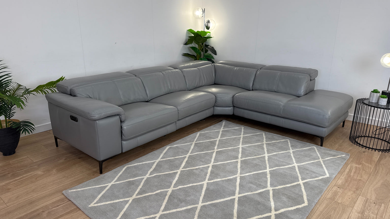 Corner Sofas — The Sofa Clearance Outlet