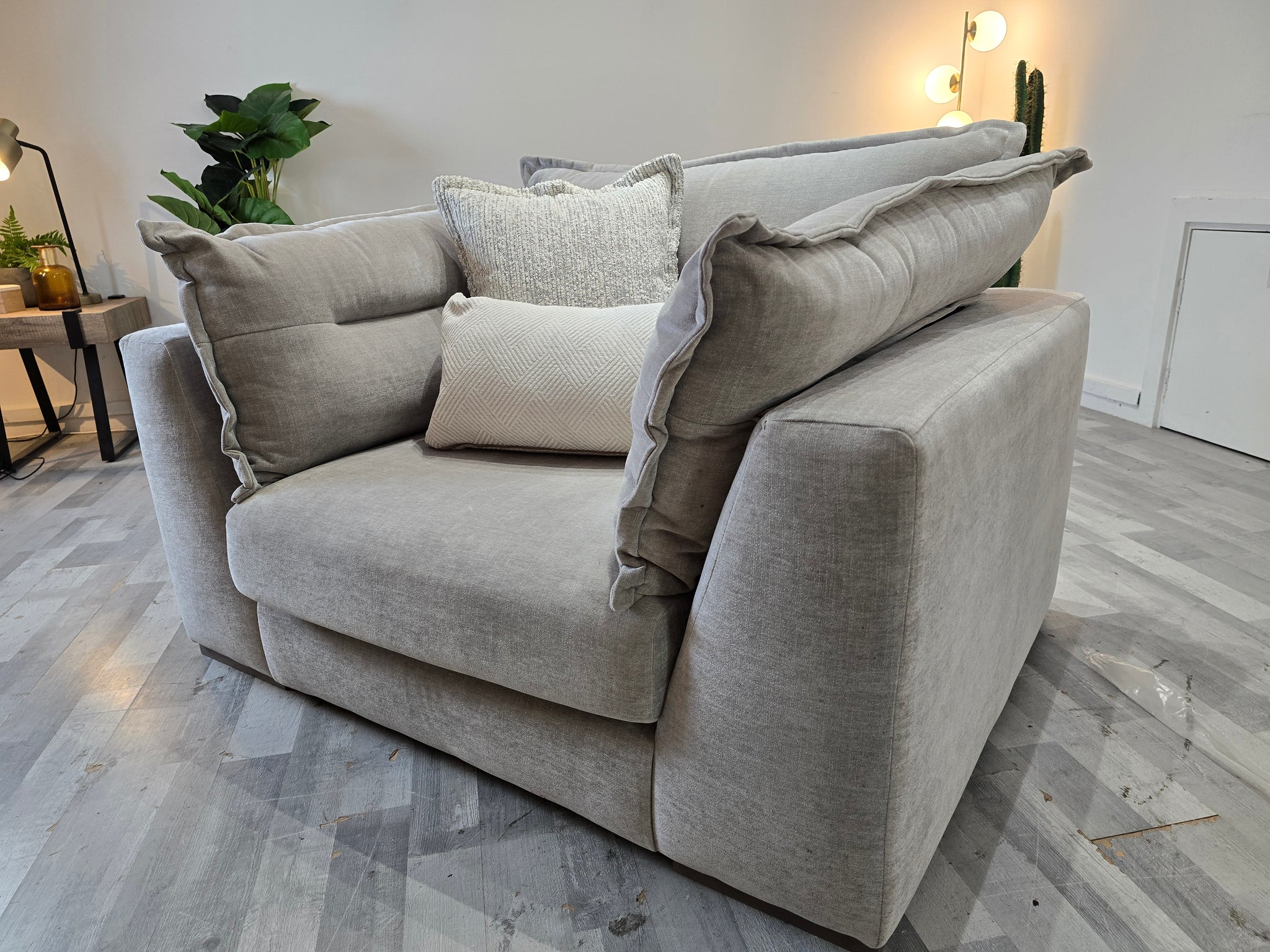 Ex-Display Sofas — The Sofa Clearance Outlet